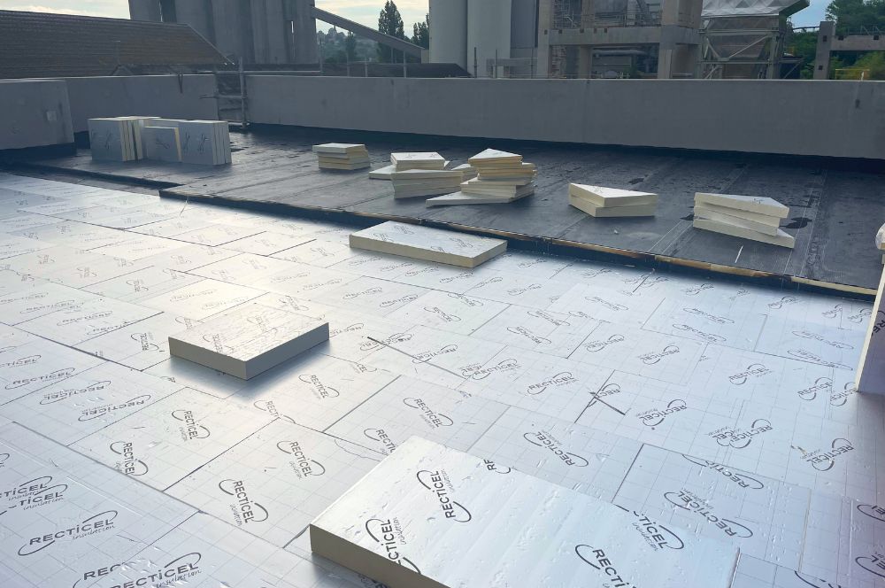 Le choix gagnant d'une isolation à pente intégrée pour les toitures ...